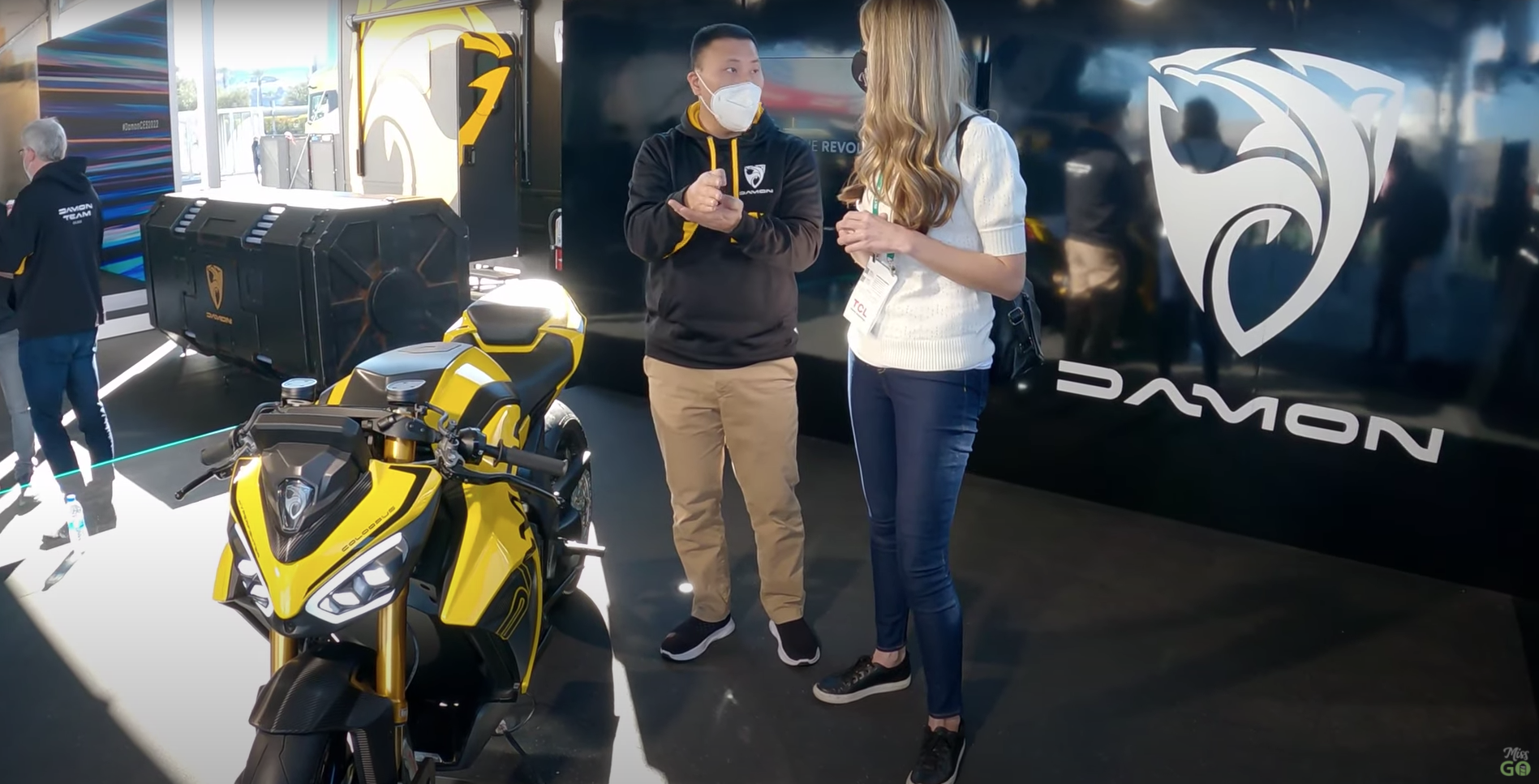 Walkaround of the Damon HyperFighter Colossus with Miss GoElectric ...