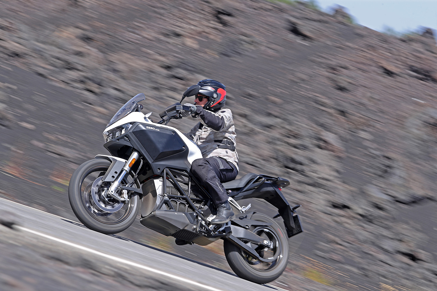 Zero Motorcycles releases new electric adventure motorcycle DSR/X in ...