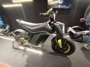 Introducing NAXEON “I AM”: a new vision on electric urban mobility ...