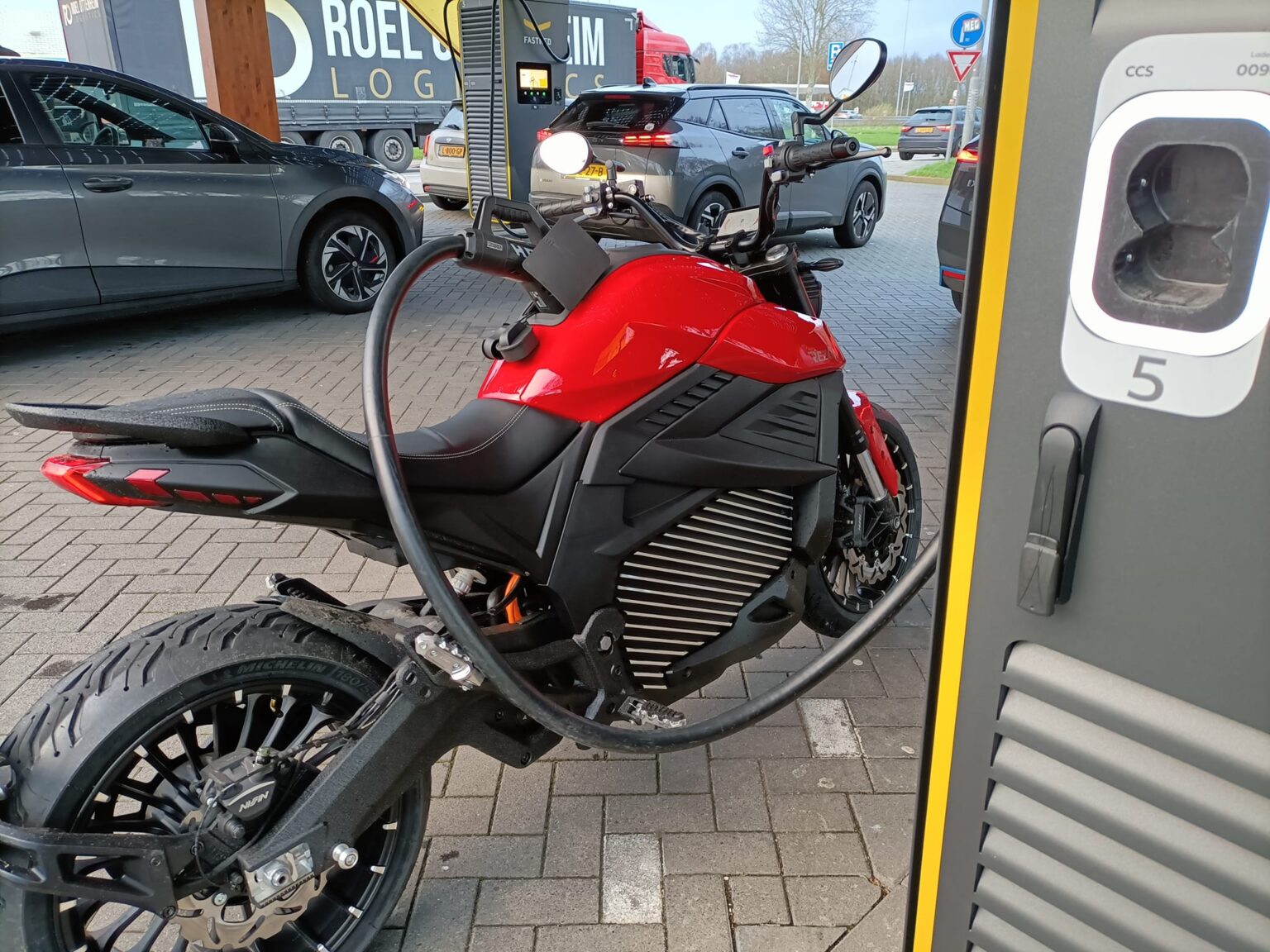 First test Bohemia from Rezon Motorcycles – thepack.news
